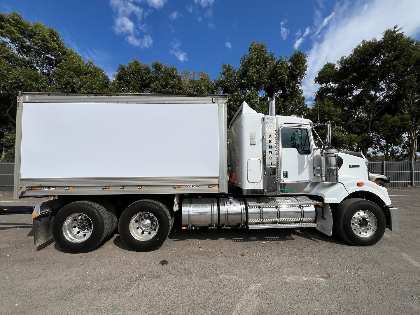 2017 Kenworth T409 SAR - WAKEFIELD TRUCKS